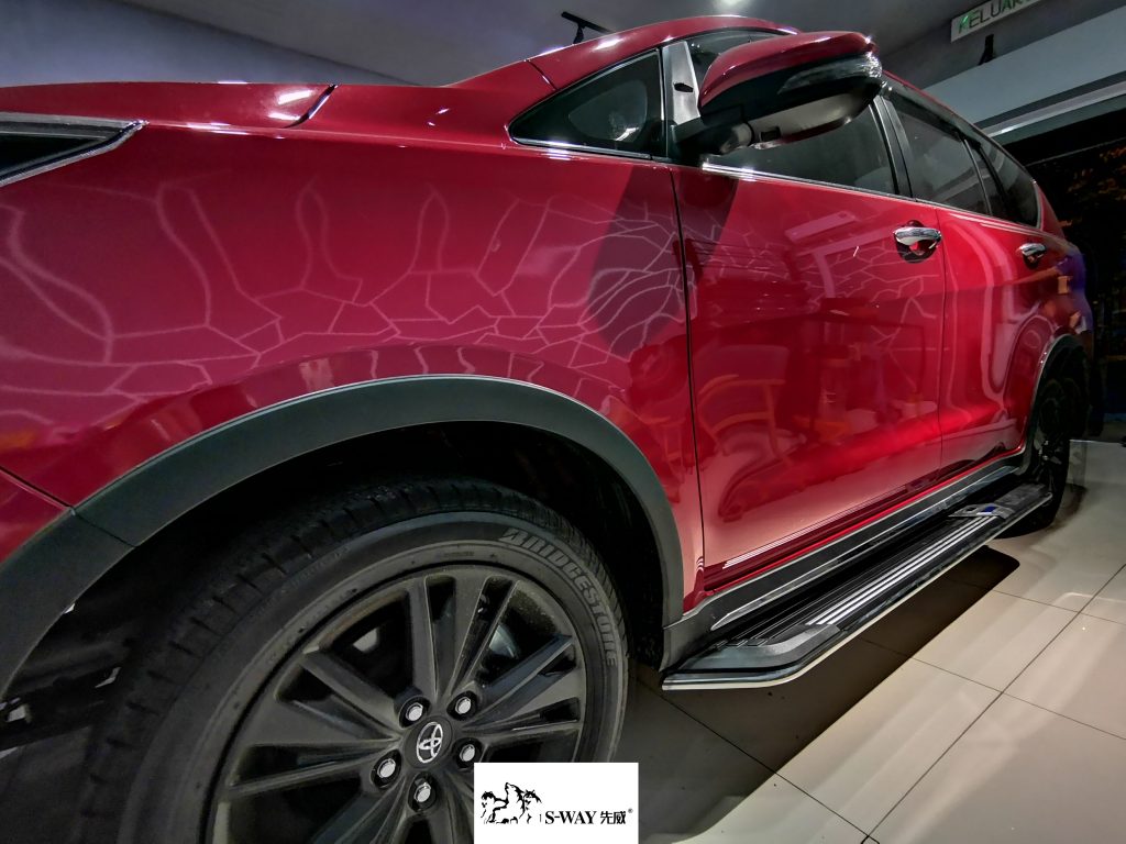 Toyota Innova | PREMIUM VEHICLE STEP