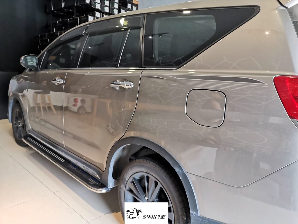 Toyota Innova | PREMIUM VEHICLE STEP