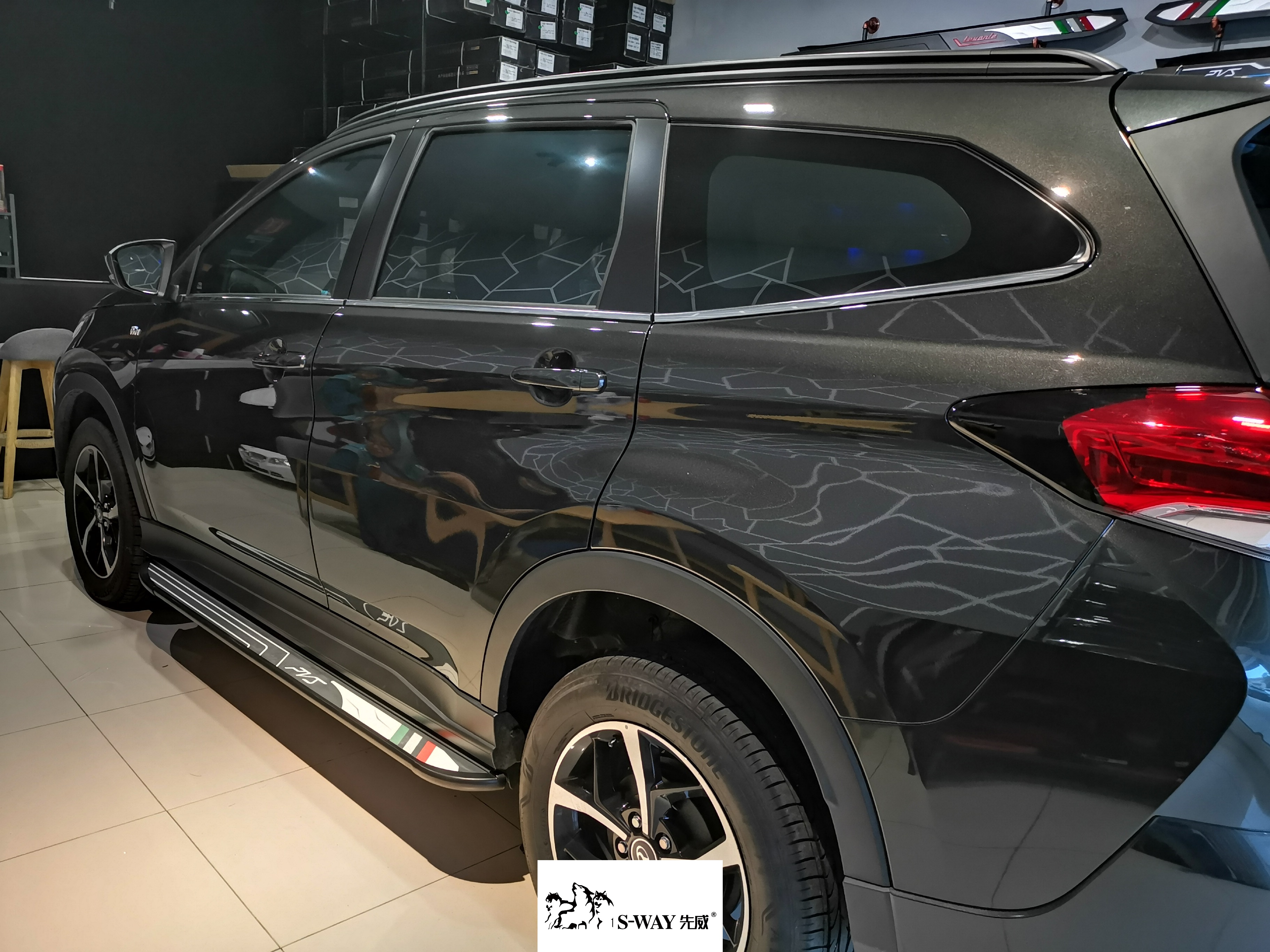 Perodua Aruz | PREMIUM VEHICLE STEP – STYLIST.SOLID.SATISFACTION